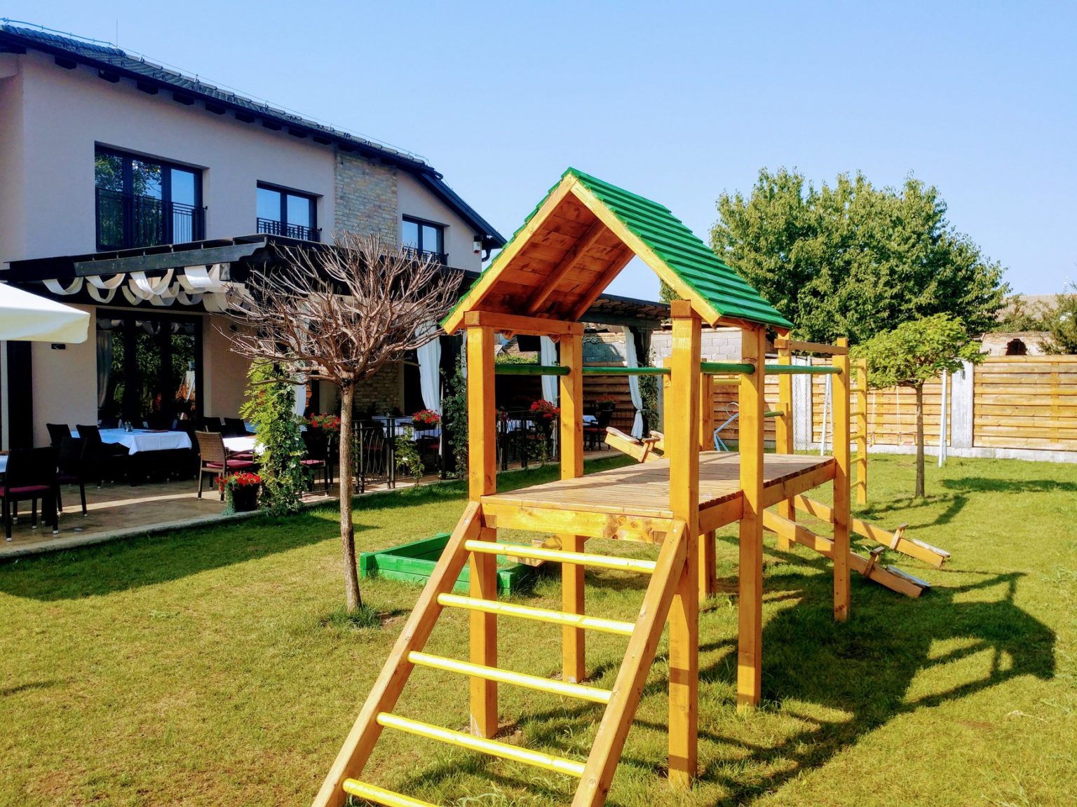 Restoran Mali Balkan Šabac - POSLOVNI IMENIK SRBIJE